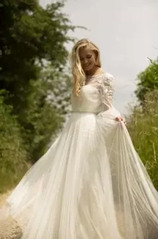 W410 | Bridal Glamour With a Modern Bohemian Twist | True Bride