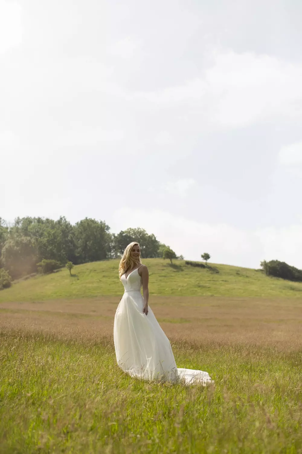 W412 | Pearl Encrusted Glitter Tulle Bridal Gown | True Bride