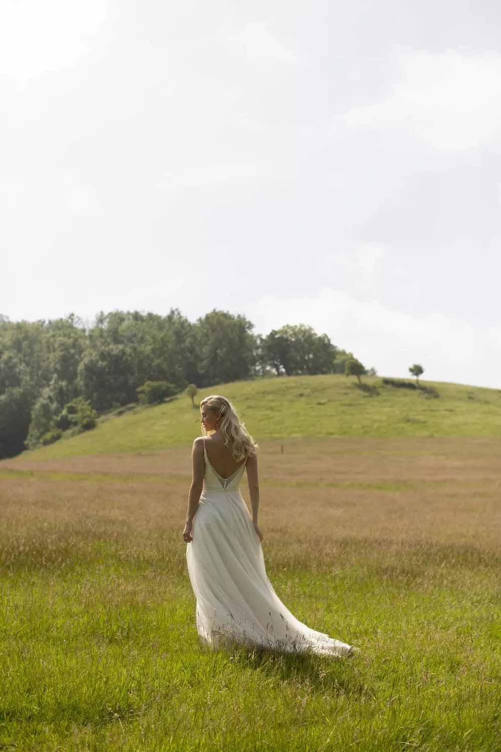W412 | Pearl Encrusted Glitter Tulle Bridal Gown | True Bride