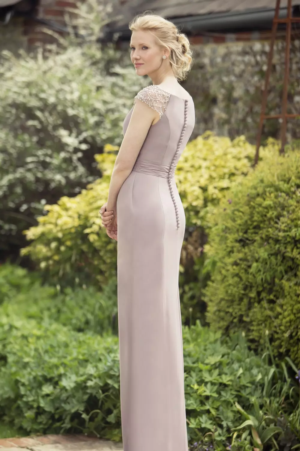 M686 | Slim, Elegant Bridesmaids Dress With Sleeves | True Bridesmaids